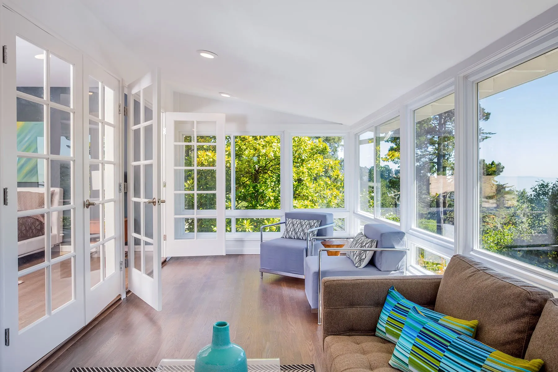 Sunrooms - Apple Enclosures